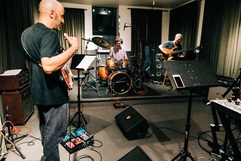 Chris Buono - Official website of guitarist/educator Chris Buono